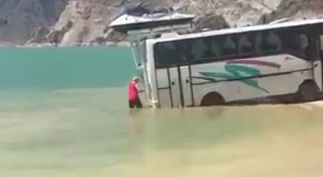 Case of The Tuesdays: RV Owner's Unique Articulating PWC Rack - The ...