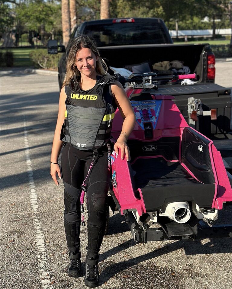 Check out Valentina Lezcano’s Matching Unlimited PWC Gear - The ...